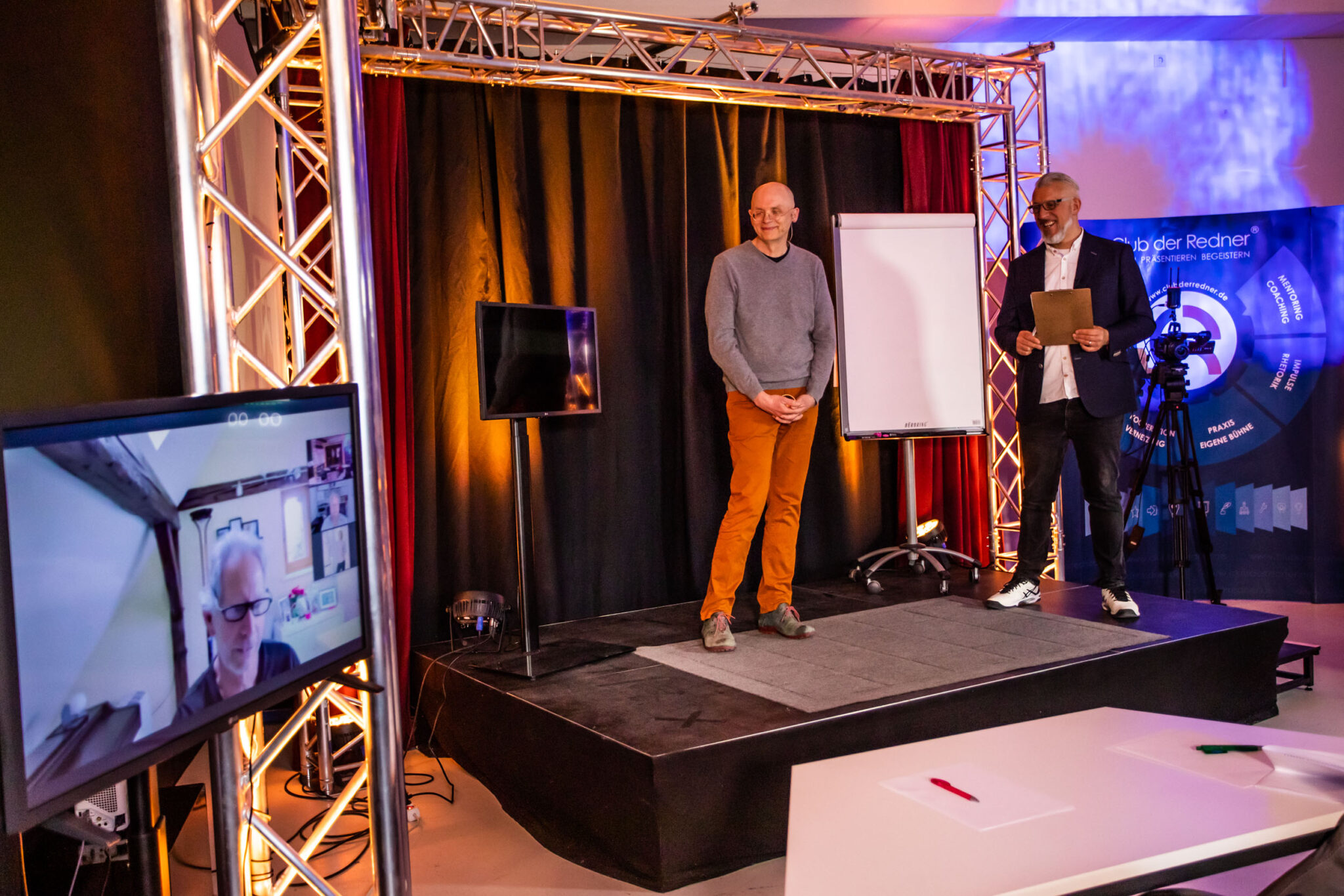 Speaker Ausbildung: Werde ein Profi Redner mit unserem System