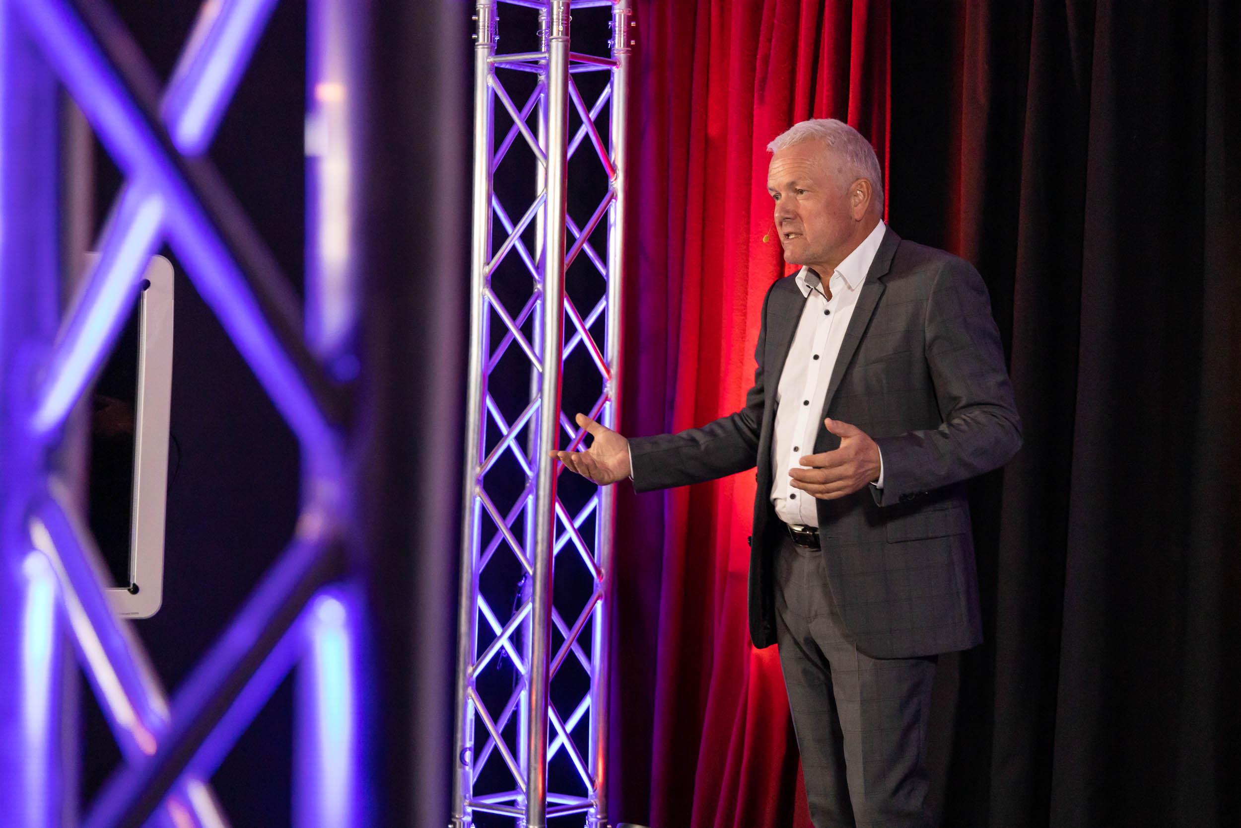 Speaker Ausbildung: Werde ein Profi Redner mit unserem System